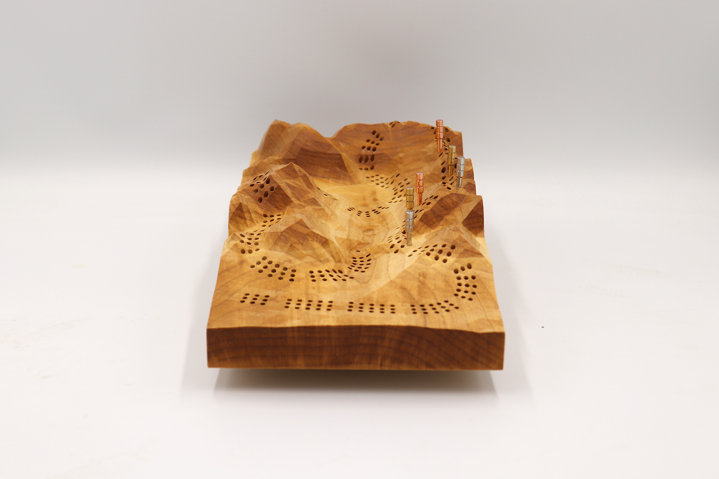 Lake Louise 3D Maple Cribbage Board – Alberta's Own