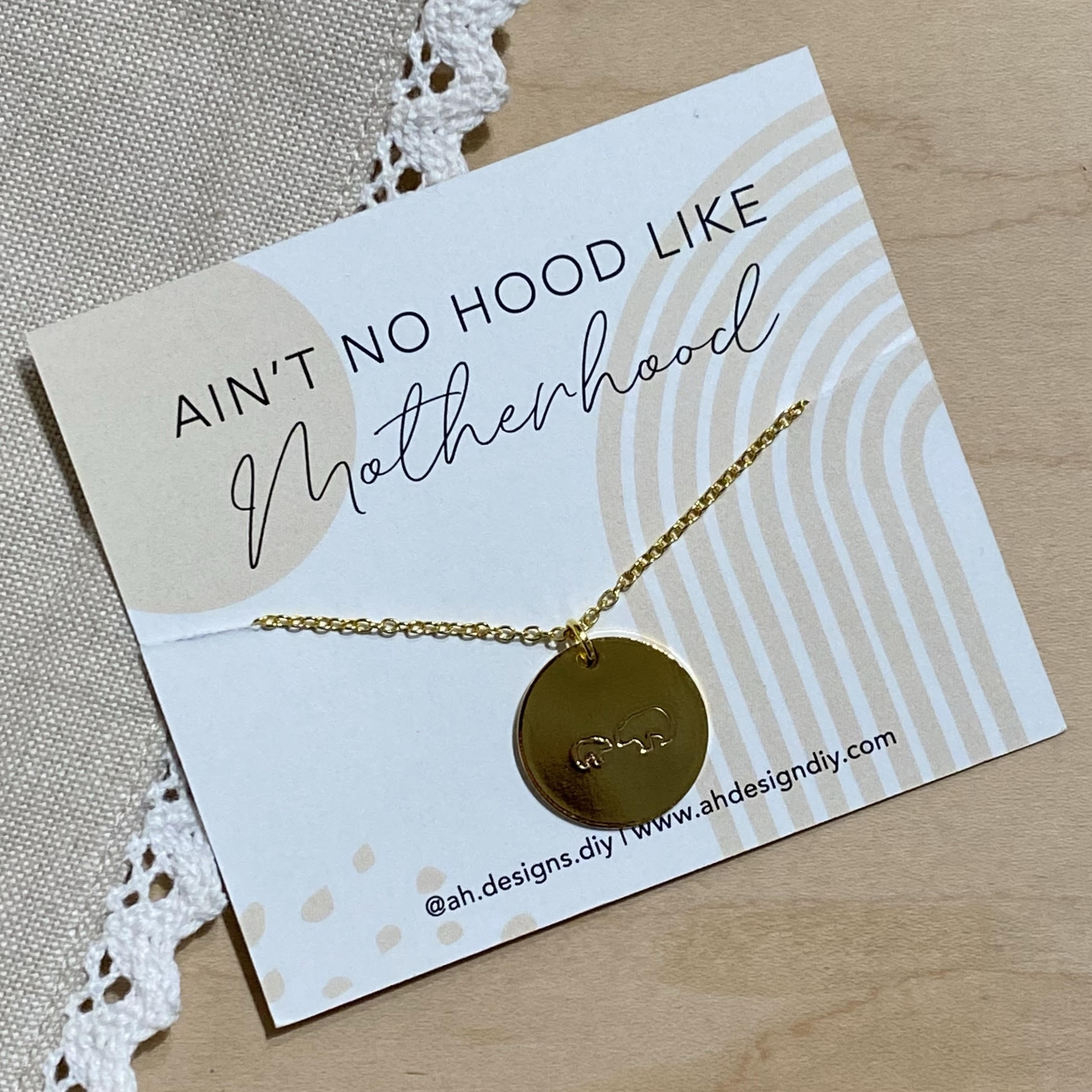 ah Designs Gold Circle Mama Bear Necklace – Alberta's Own